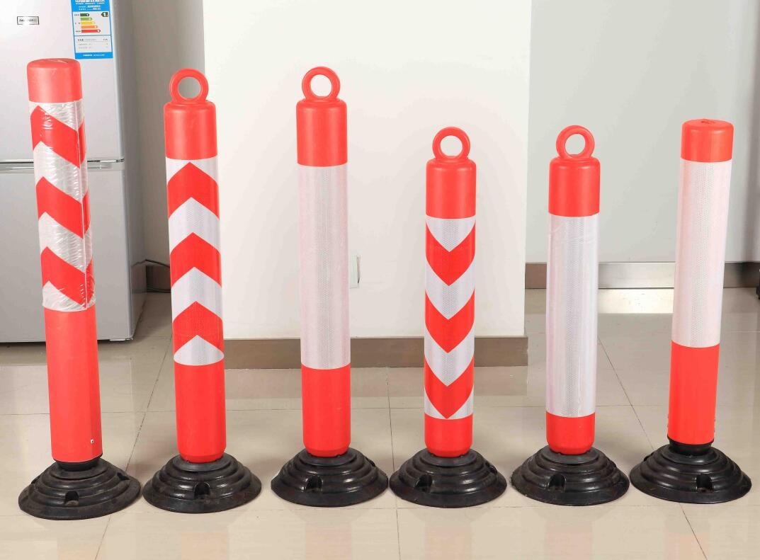 SpringBack Delineator Post